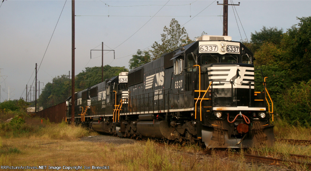 SD40E trio on Herzog train